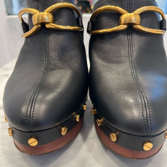 Veronica Beard | Shoes | Veronica Beard Giles Leather Clogs Nwt Gold ...